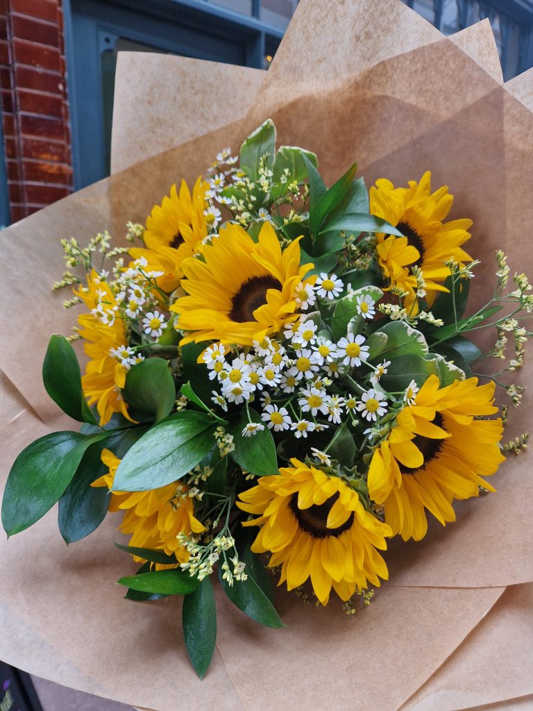 Sunflower Delight Box Bouquet - Artisan Flowers | Flowers In Hull